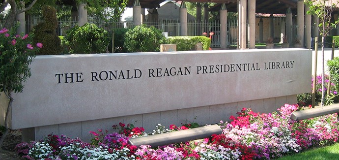 Wildfire Erupts Near Reagan Library in Southern California - Beaver ...