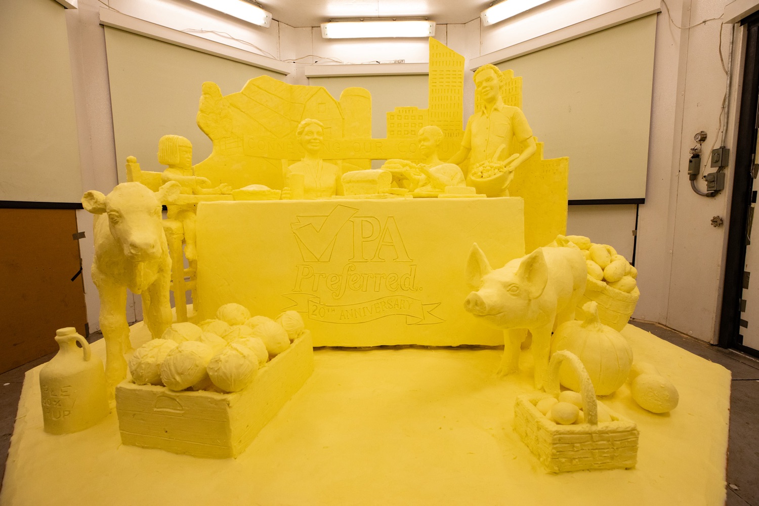 1,000-Pound Butter Sculpture Unveiled in Harrisburg for Pennsylvania ...