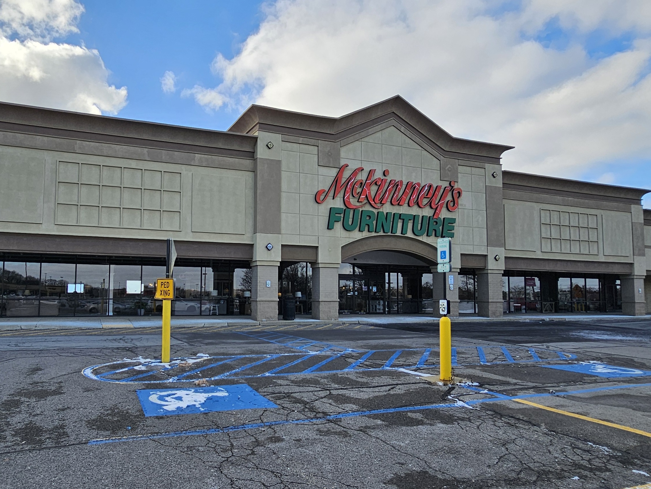 McKinney’s Furniture and Mattress Direct to close Monaca store - Beaver ...