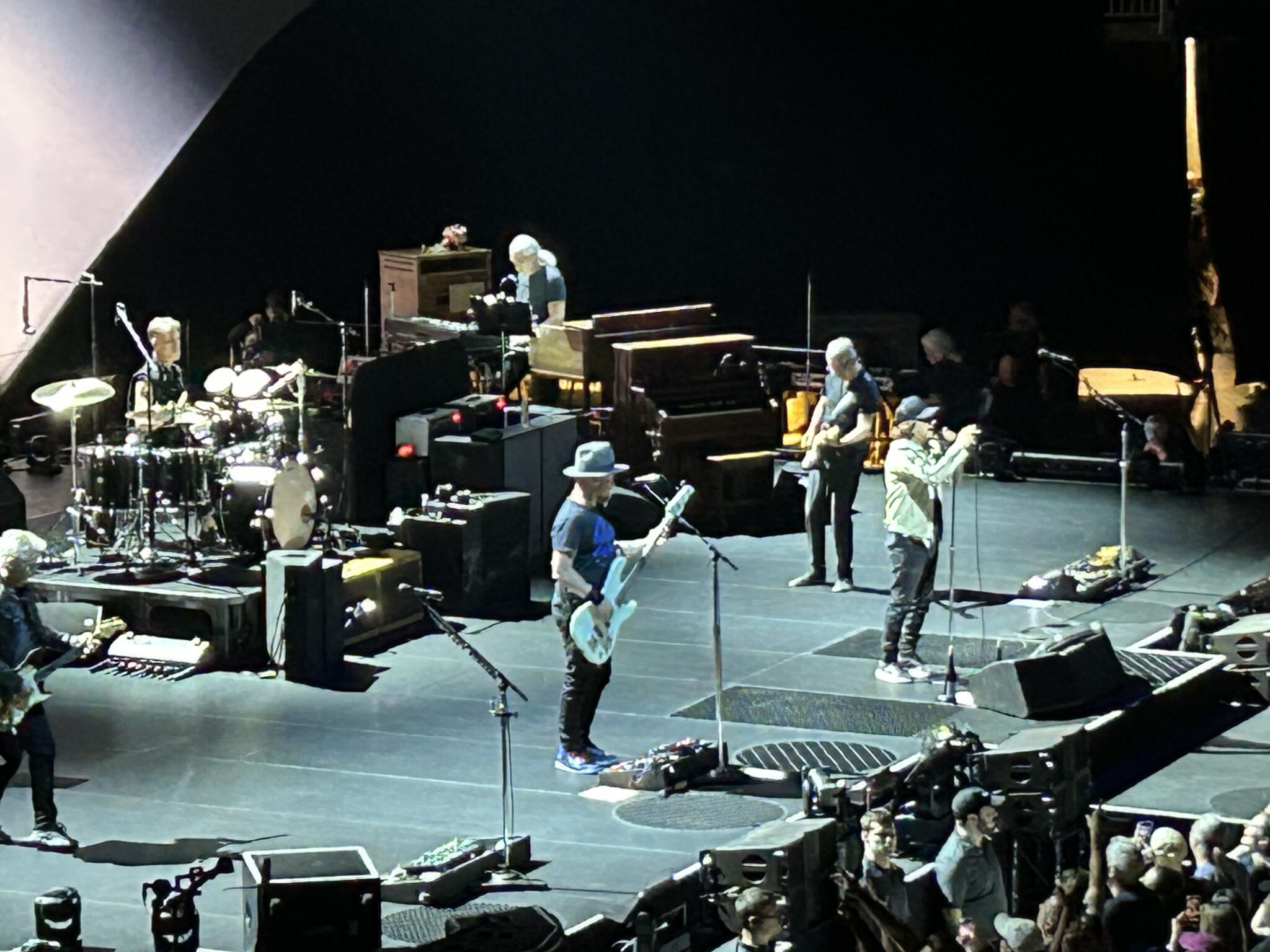 Pearl Jam in Pittsburgh an early 'show of the year' contender - Beaver ...