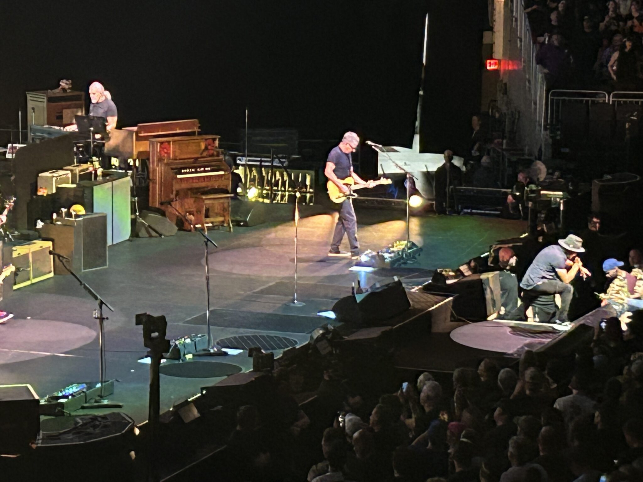 Pearl Jam in Pittsburgh an early 'show of the year' contender - Beaver ...