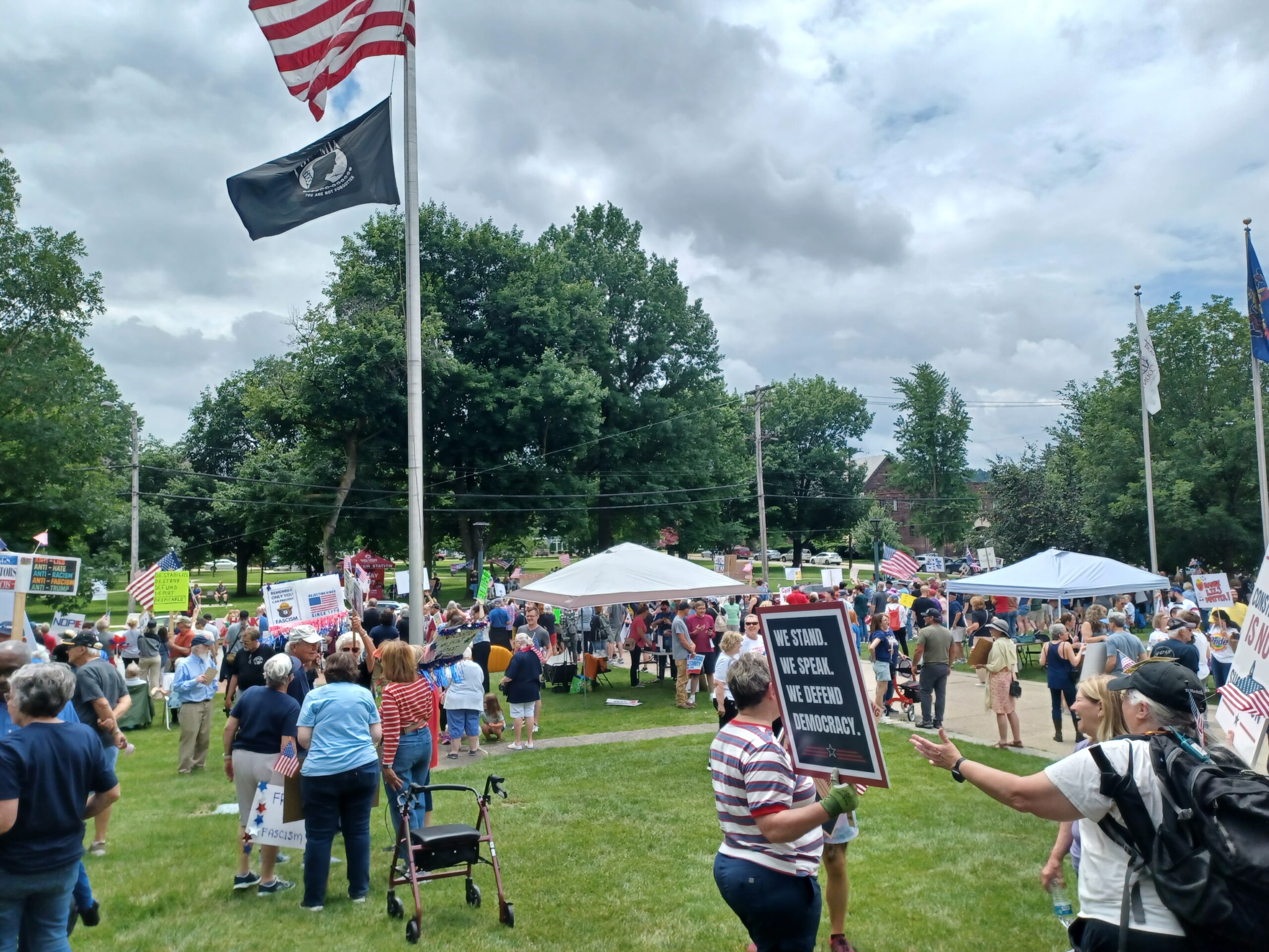 Beaver sees huge turnout for 'No Kings' rally Saturday - Beaver County ...