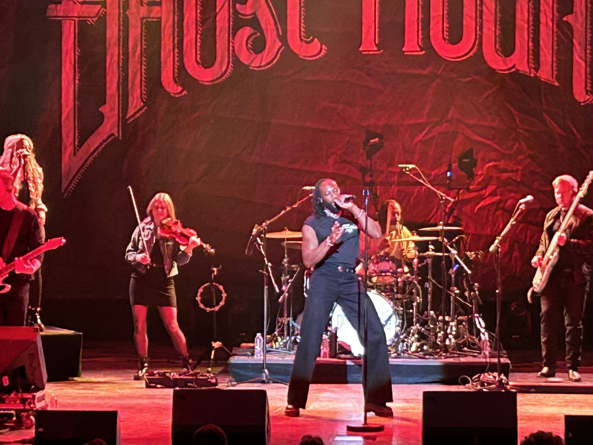 Ghost Hounds pleased sold-out Pittsburgh crowd - Beaver County Radio