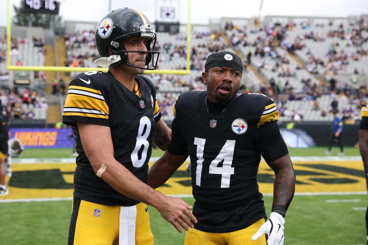 Sources: Steelers running back Kenneth Gainwell, 2025 team MVP, agrees ...