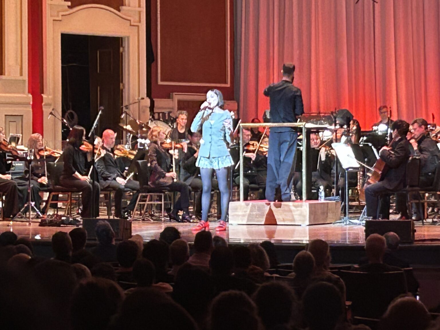 St. Vincent and Pittsburgh Symphony teamed for a riveting show - Beaver ...