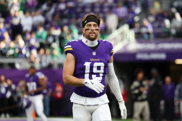 Former Steelers wide receiver Adam Thielen becomes one of three ...